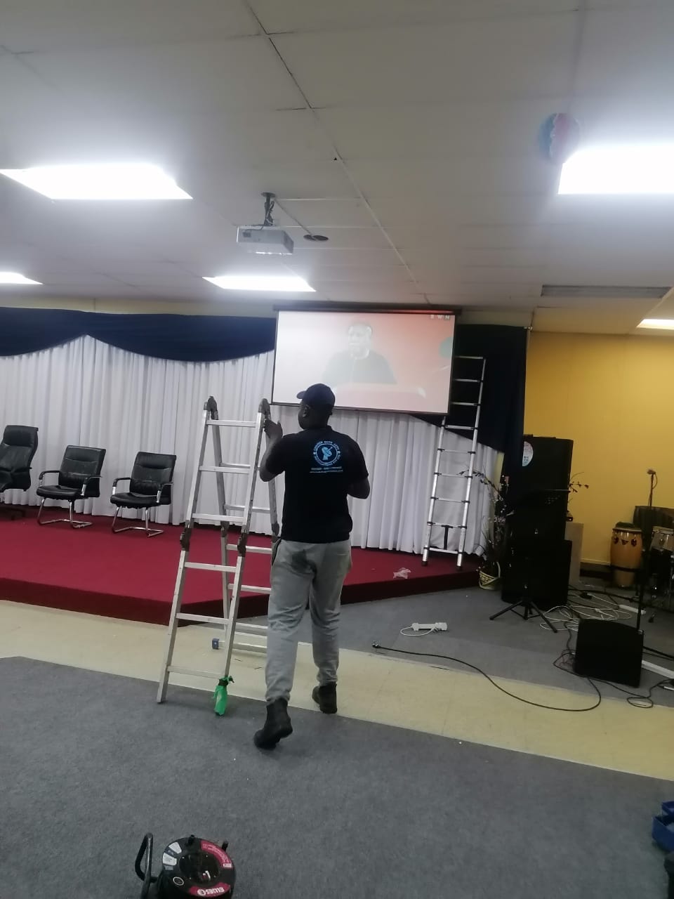 Projector Installation – Monique Air Net